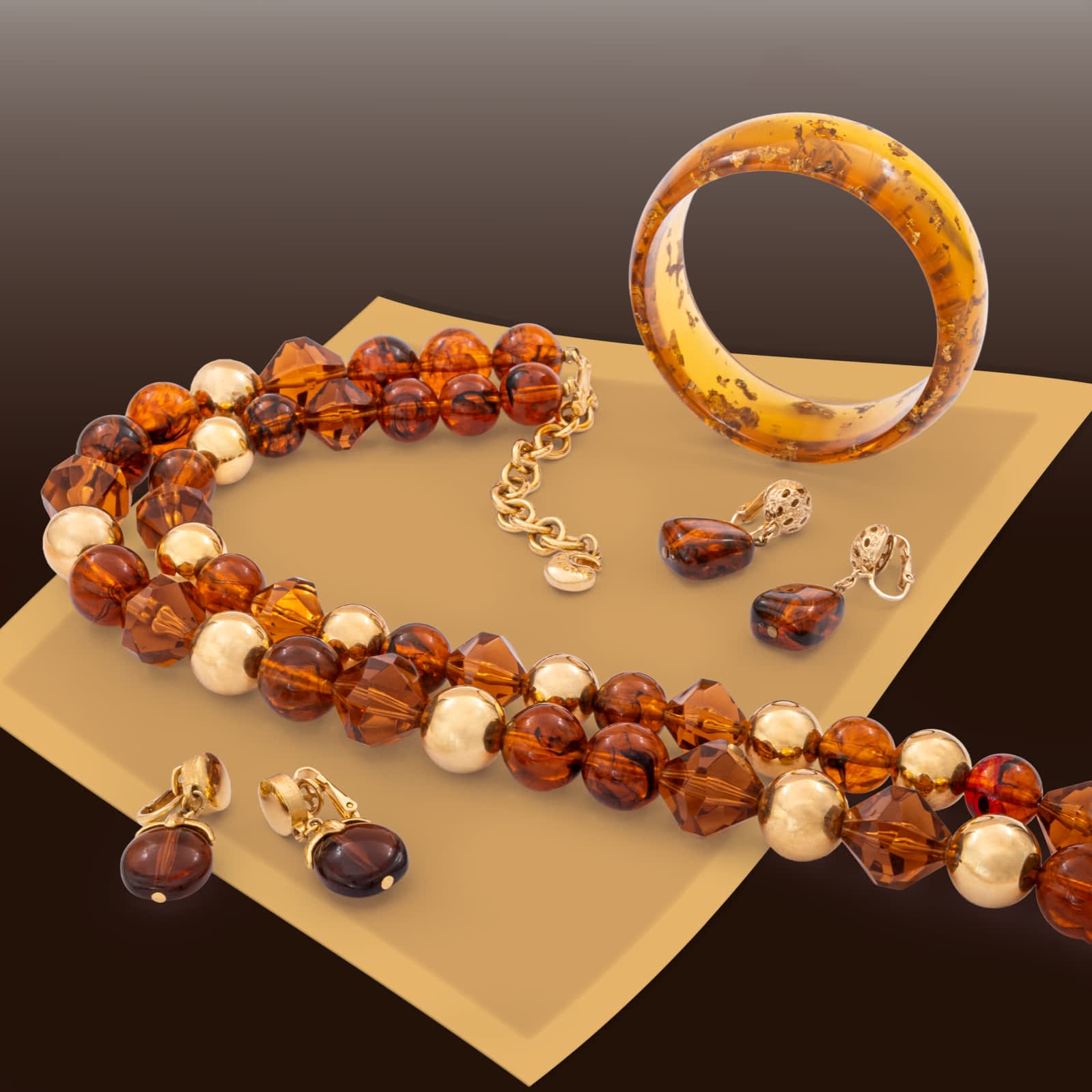 Brown Trend Color 2026: Why Vintage Jewelry Is the Perfect Match ...